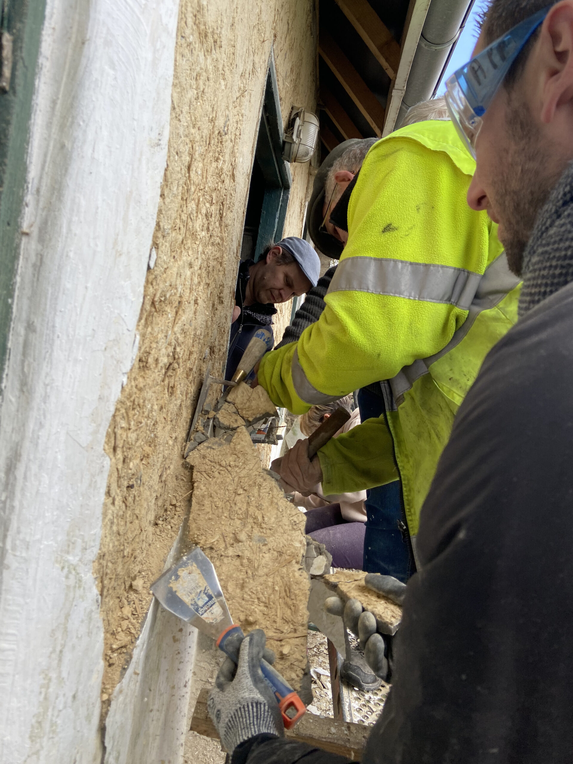 Chantier réfection de mur en torchis, avril 2023 à Airon Saint Vaast, A ...